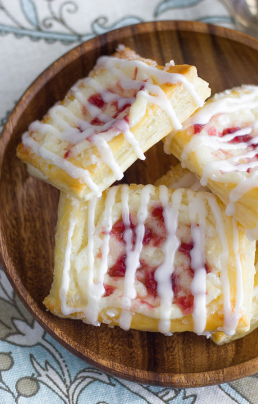 RASPBERRY CREAM CHEESE DANISH