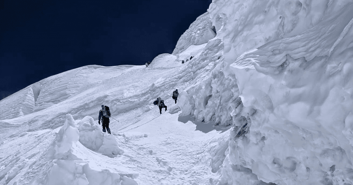 Hiking and Climbing Adventures: Everest 2019 : The Jet Takes Over ...