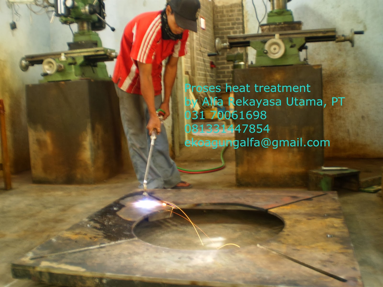 Pembuatan komponen mesin dan rekayasa: Januari 2014