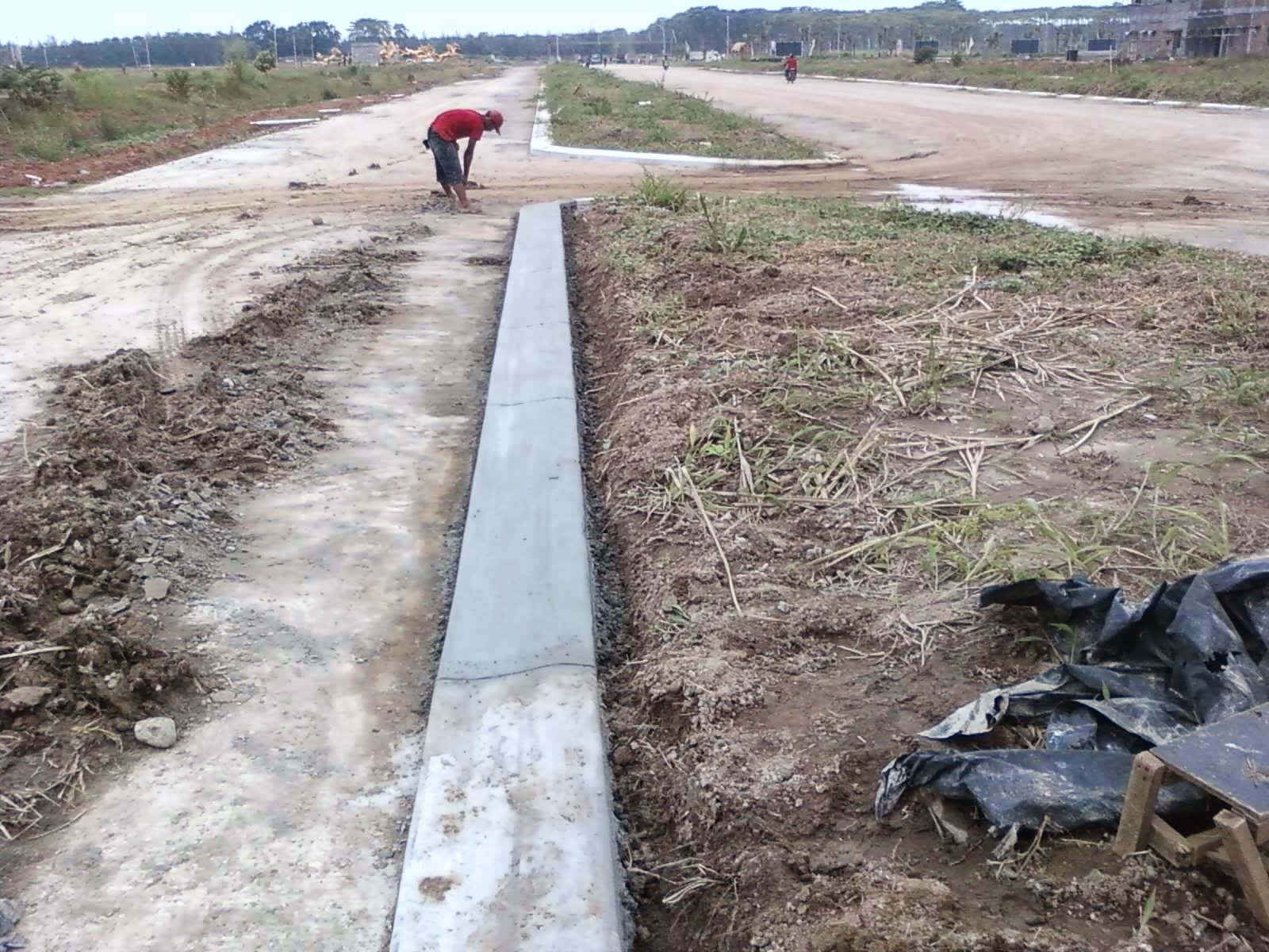 Menerima jasa cor kanstin untuk jalan cluster maupun jalan utama: COR ...