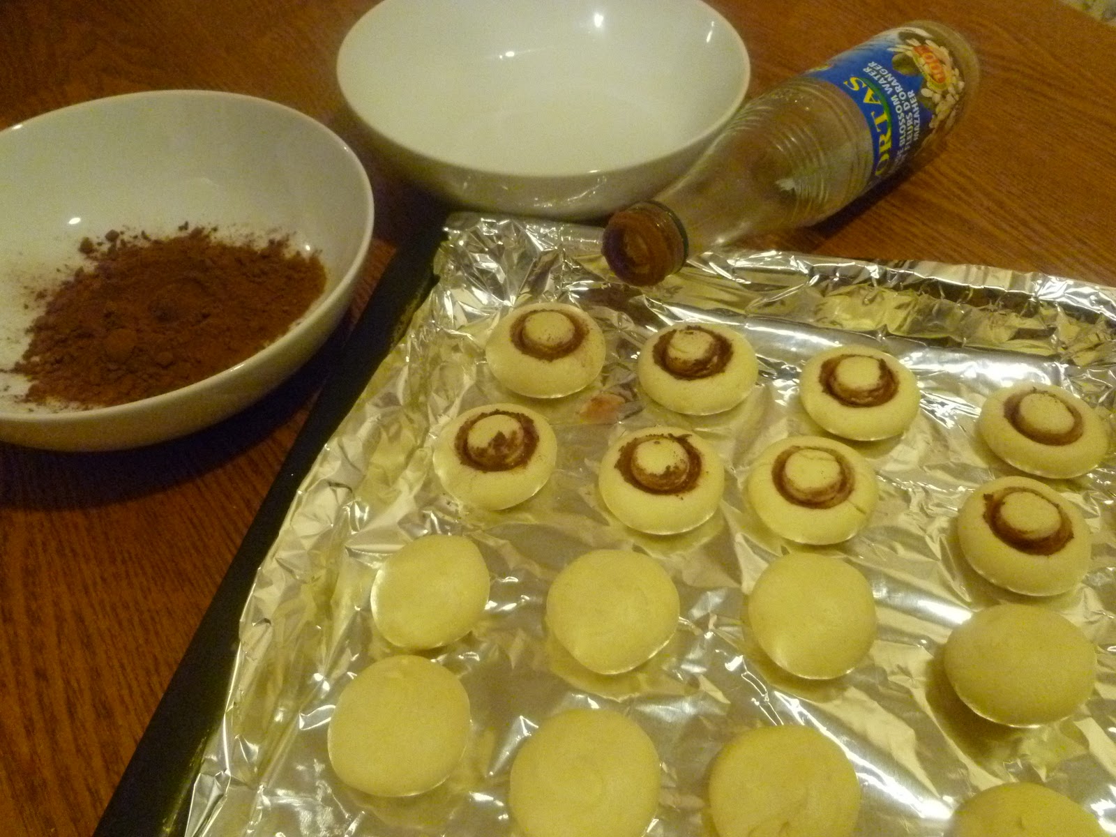 Chahrazed's Arabian Cookbook: Mushroom cookies