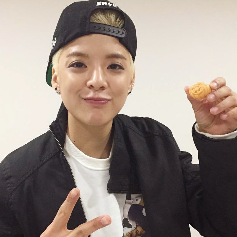 f(x)'s Amber snapped cute photos with Red Velvet's Wendy, and Fans ...
