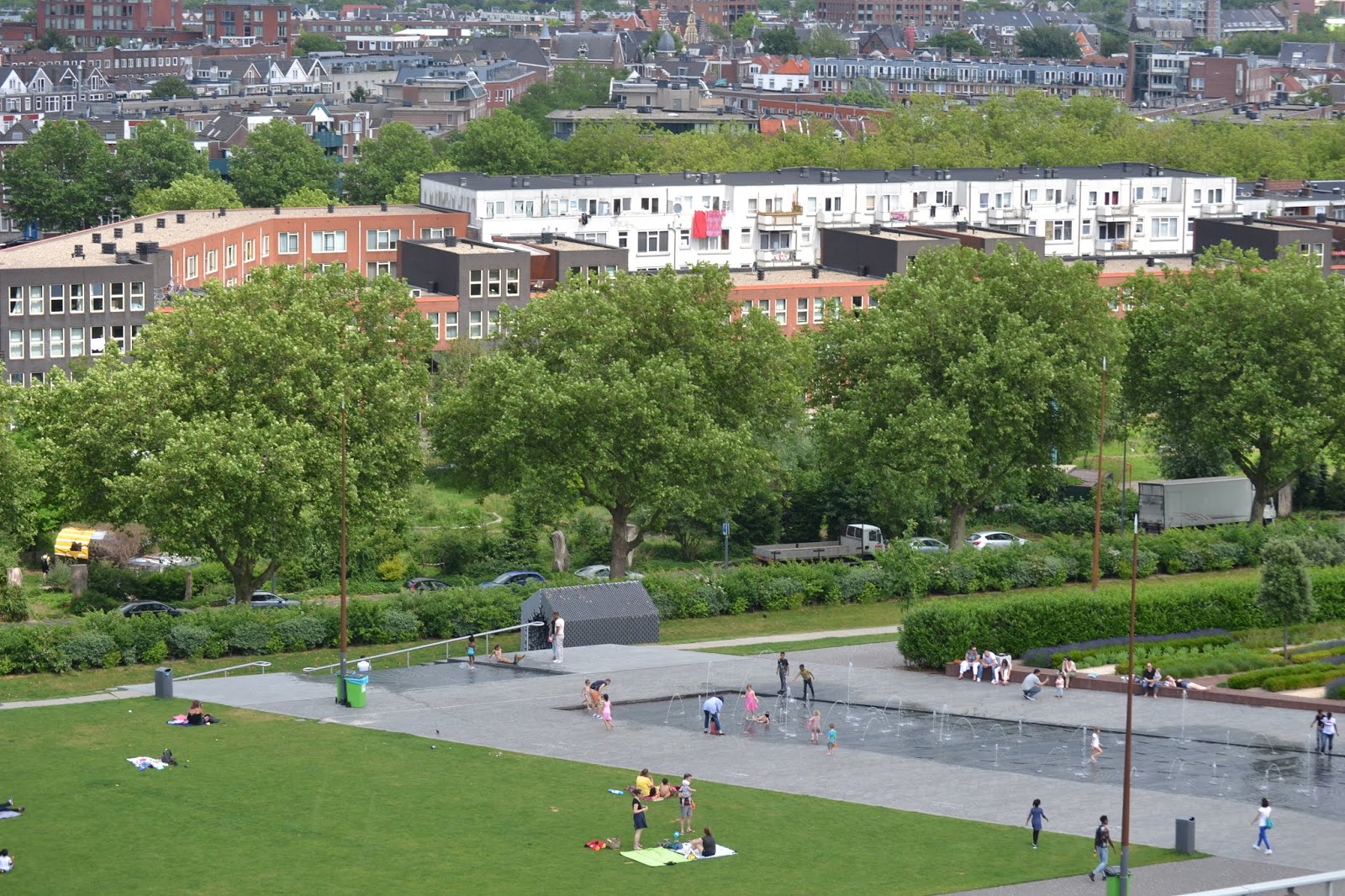 Playable cities: a model and a toolkit