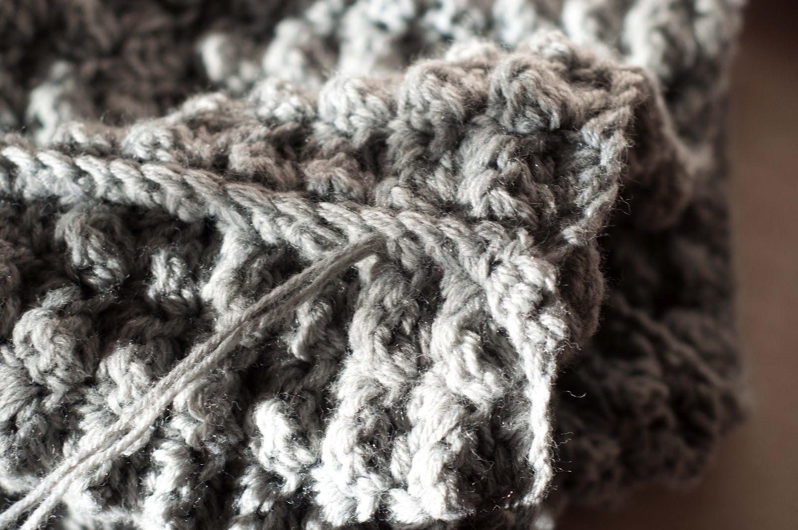 Aesthetic Nest: How to Crochet 7: Weaving In the Ends (Tutorial)