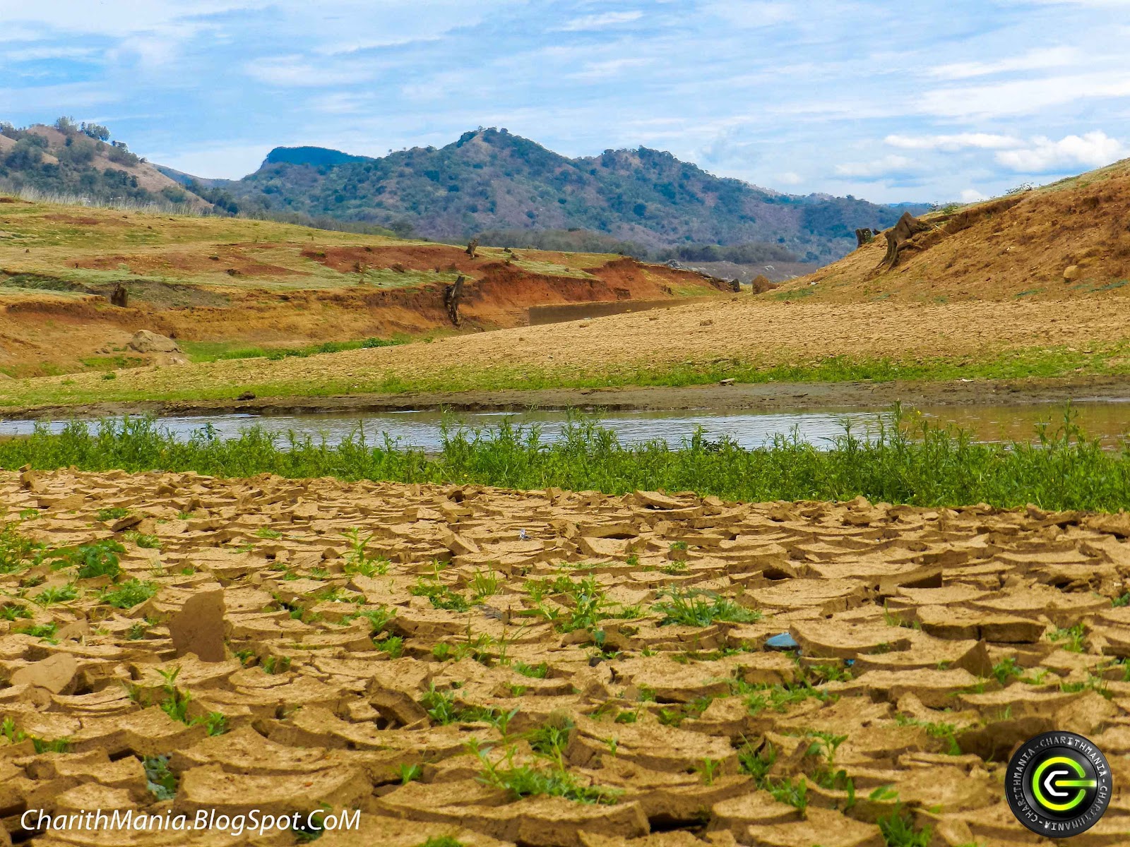 CharithMania: The submerged old Teldeniya town ( ගිලුනු පැරණි තෙල්දෙණිය ...