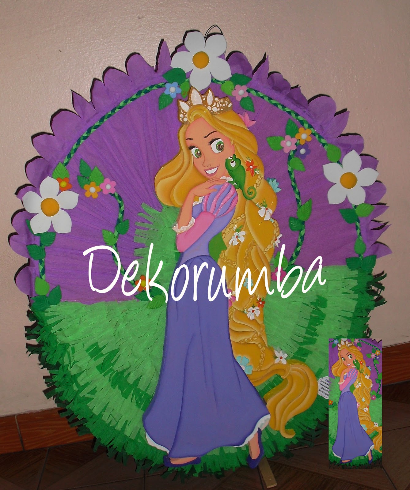 Piñata Ovalada Encantada - Rapunzel - Dekorumba
