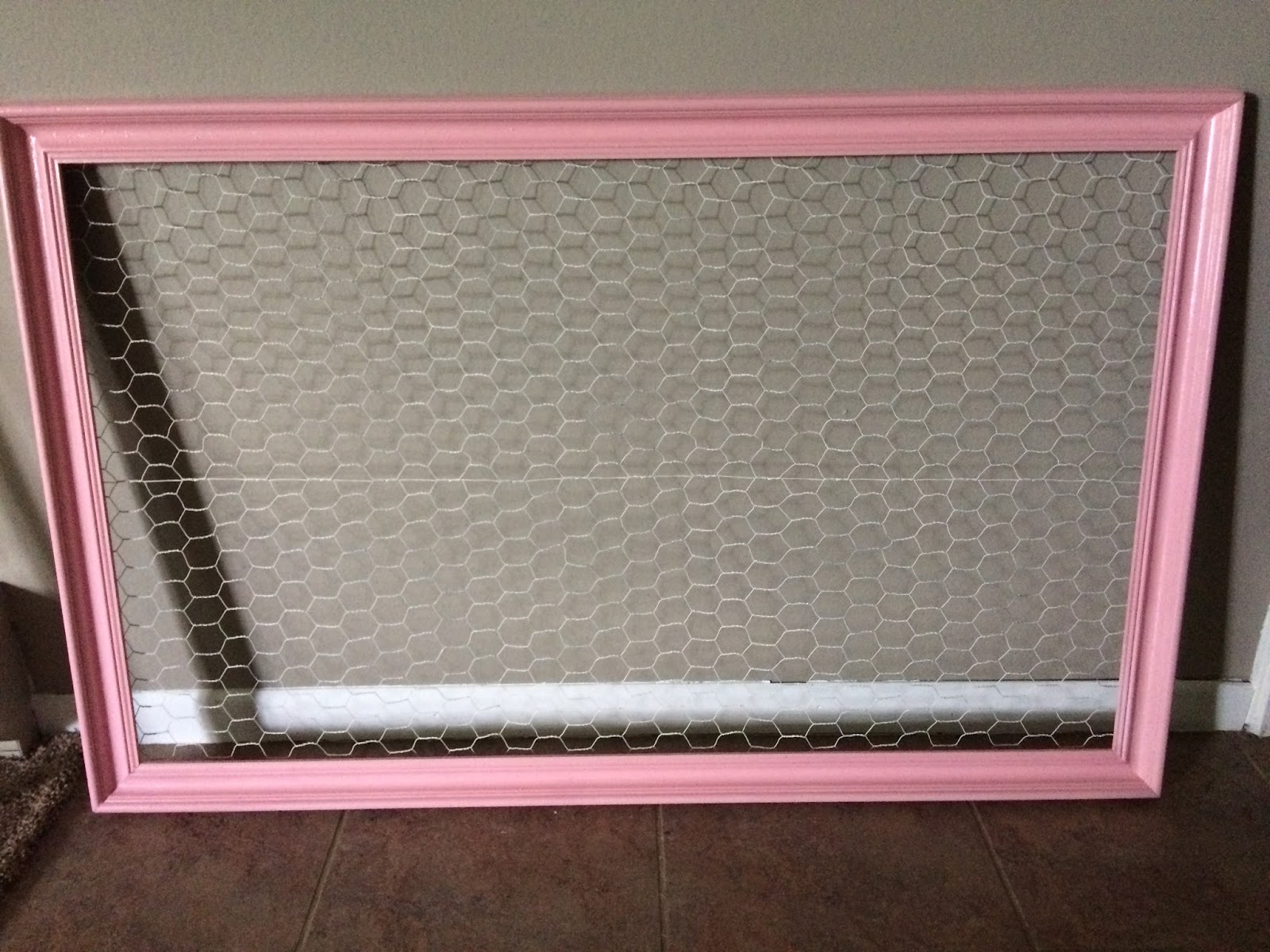 Easy and Cheap DIY Chicken Wire Frames
