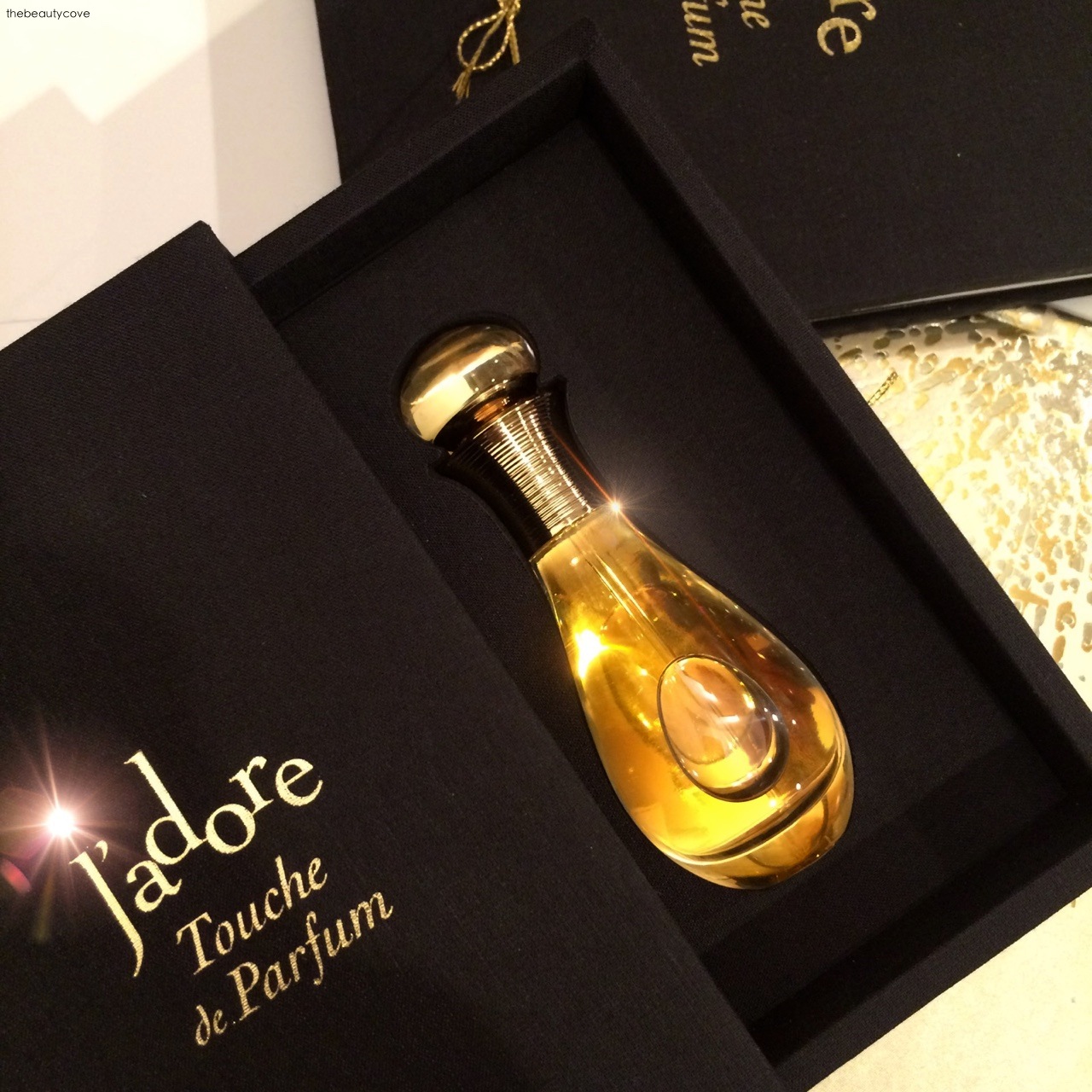The Beauty Cove: IL PROFUMO: J'ADORE TOUCHE de PARFUM di DIOR