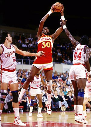 BALONCESTO HISTORIA DE LOS MEJORES: Wayne Rollins; El gran "Tree"