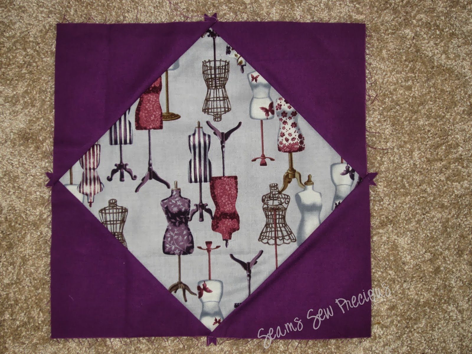 Seams Sew Precious: Addicted to Vintage Sewing Machines