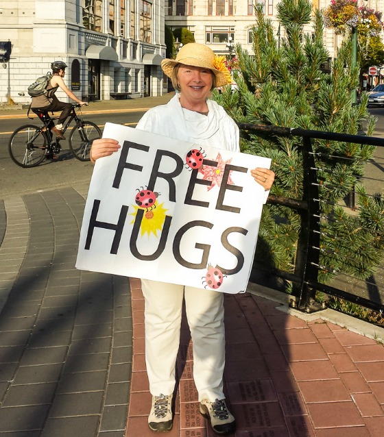 The Happy Handicap: Free Hugs