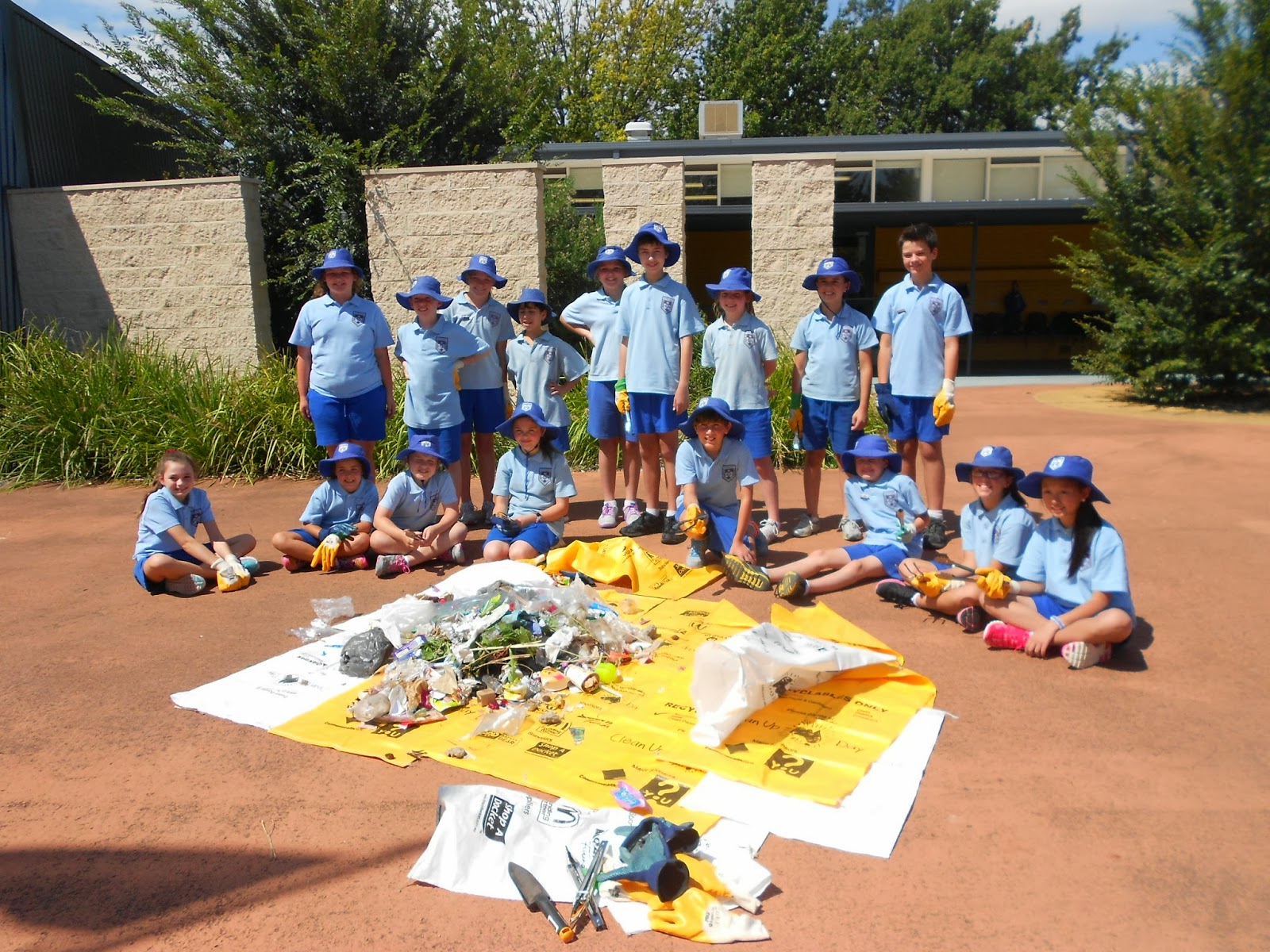 Learning with Middle S: Clean Up Our School Day