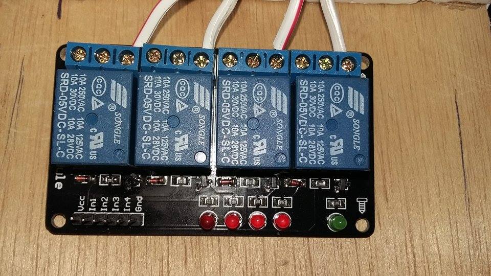MODULO RELÉ DE CUATRO CANALES: