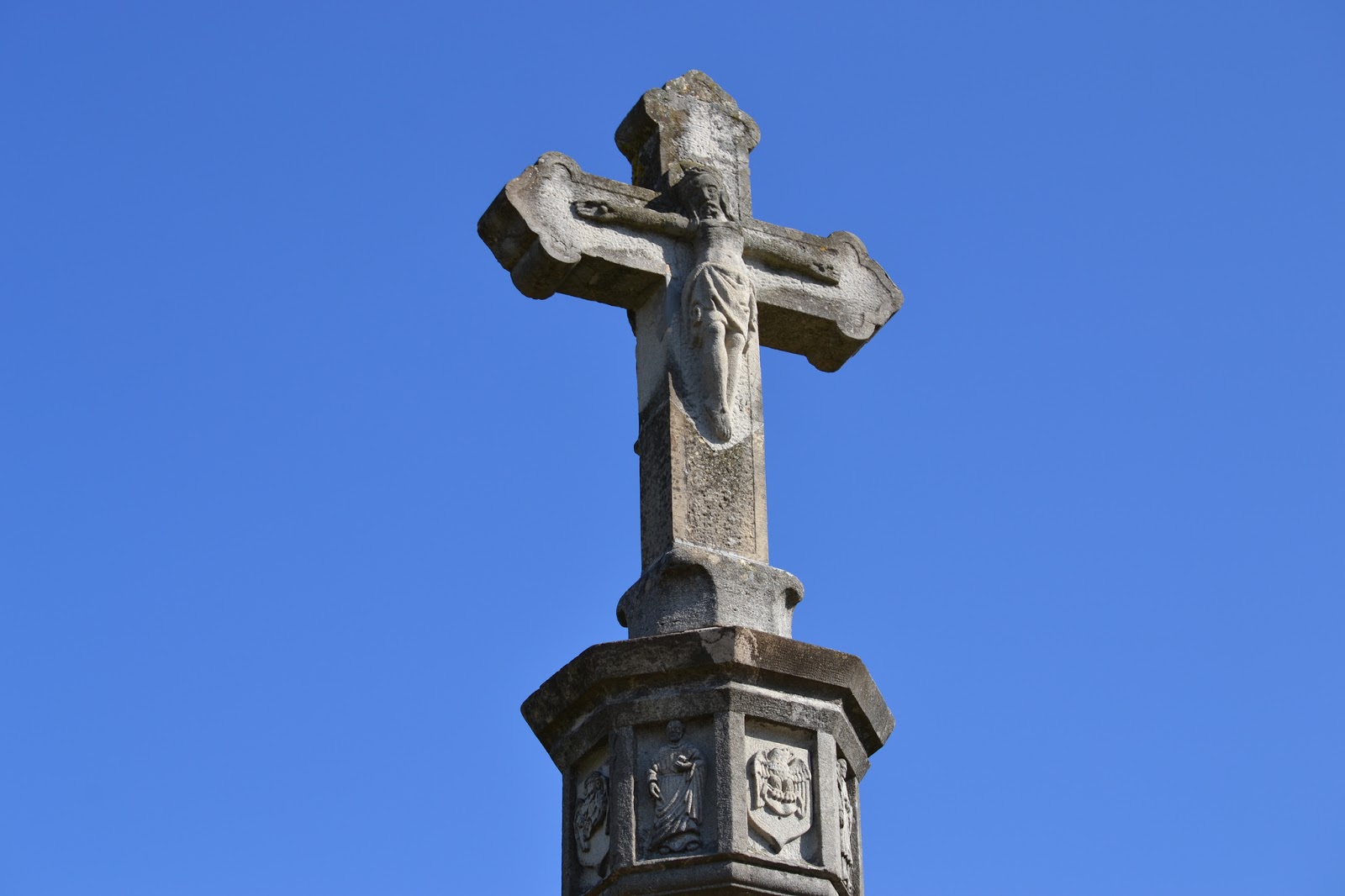 "No cross, no crown" nghĩa là gì?