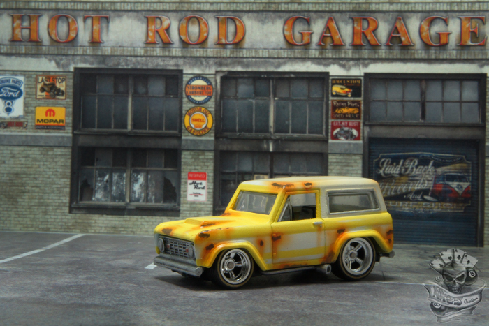 HWCustom: 1967 Ford Bronco - Rat Rod