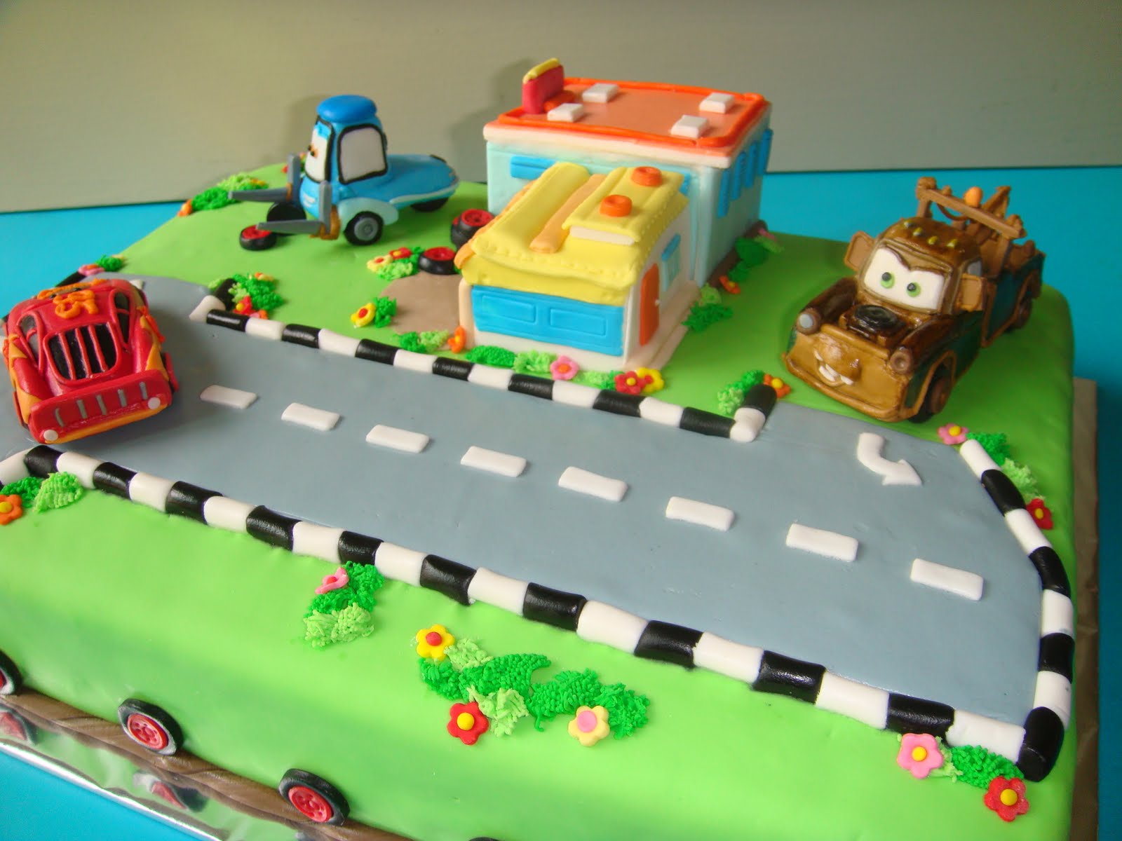 Yummy Baking: Disney Cars Fondant Cake