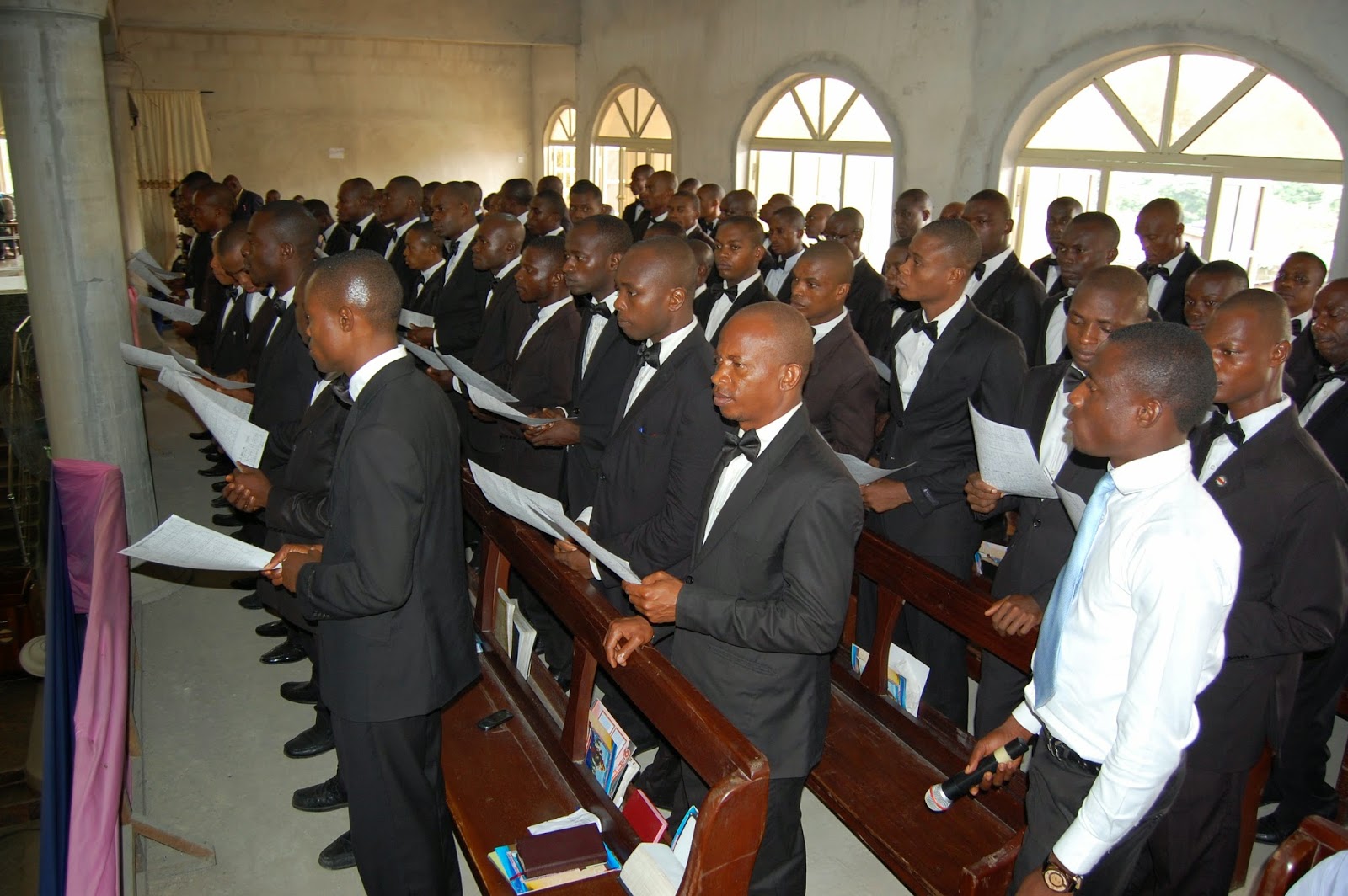 THE APOSTOLIC CHURCH - NIGERIA: Sunday Morning Divine Worship in Pictures