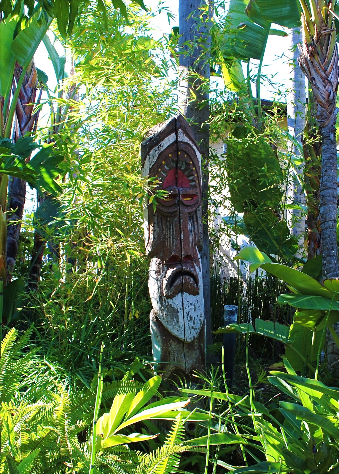 wacky tacky: Tiki Time: Taking Island Shelter on San Diego's Shelter Island