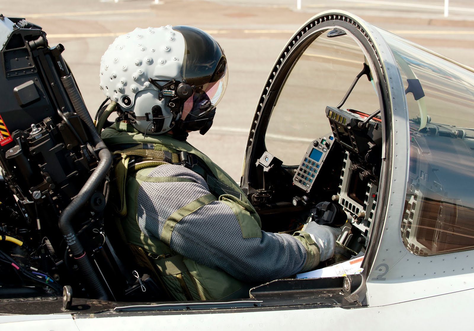 Flight Club: Eurofighter Typhoon Integrated Display Helmet (IDH)