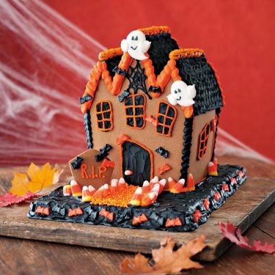 The Spooky Vegan: 13 Days of Creepmas: Gingerbread Haunted Houses and ...