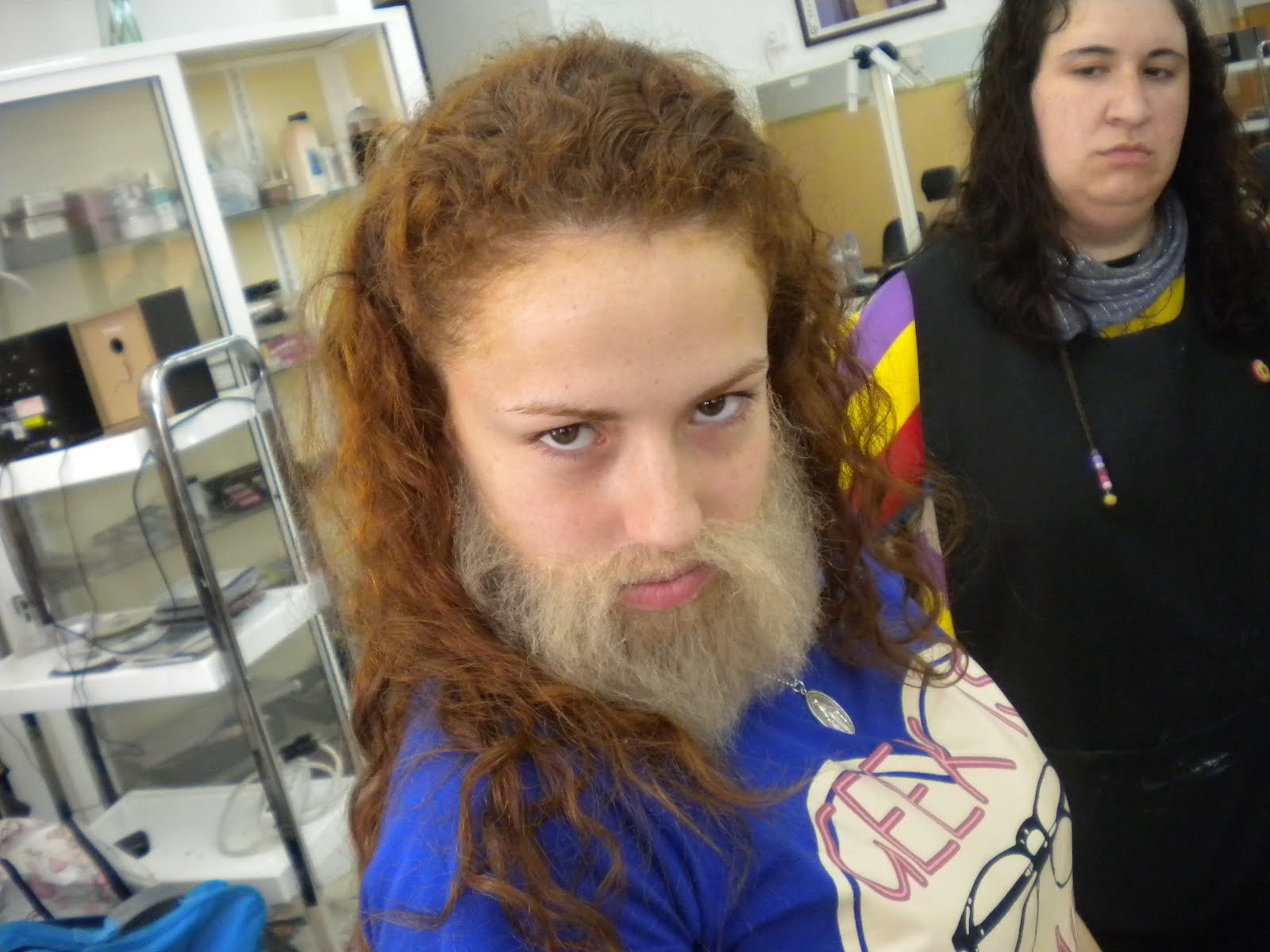 CARACTERIZACIONORTIZ: Barba postiza con crepé