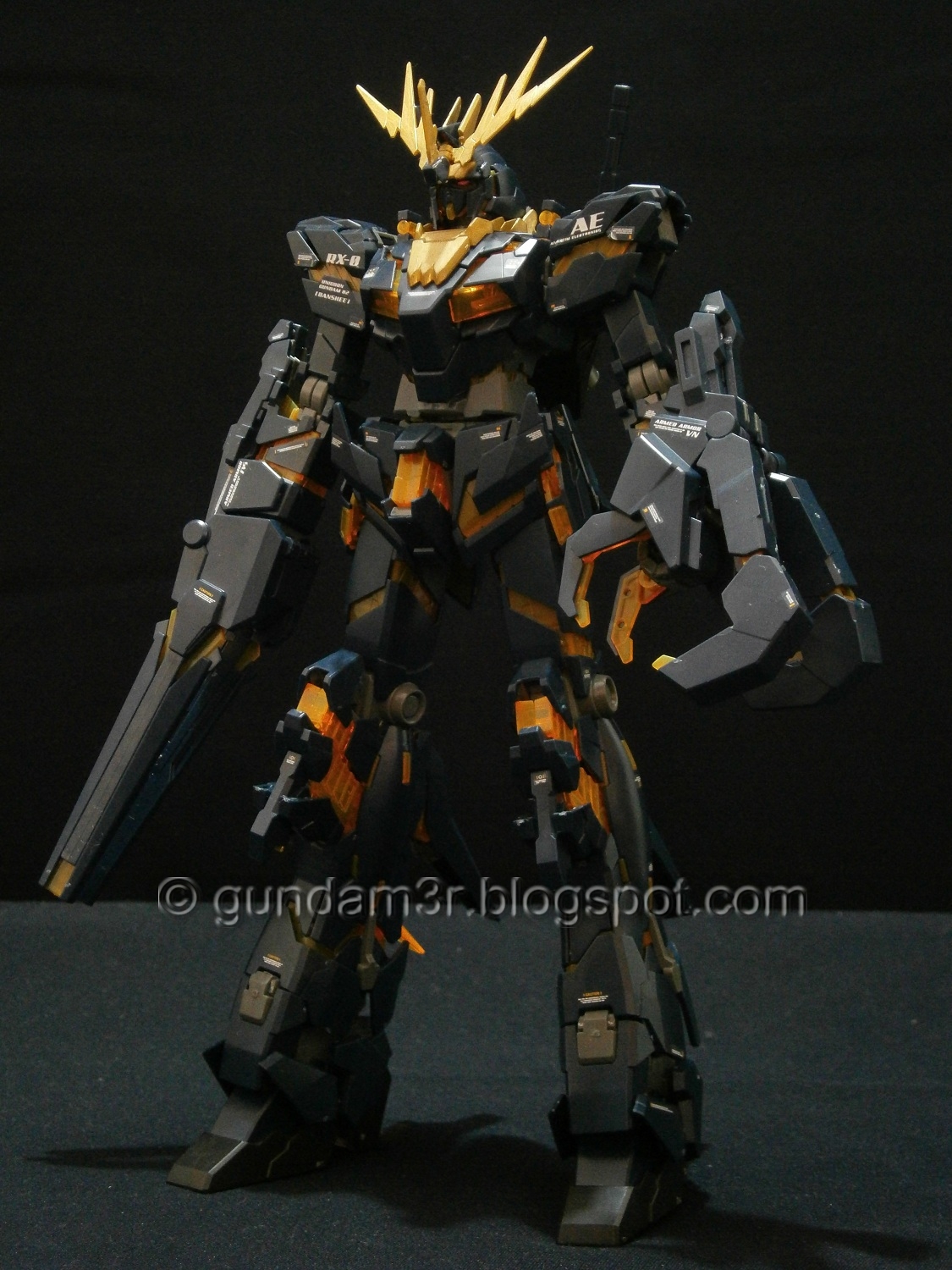 Unicorn Gundam 02 Banshee (Destroy Mode) MG Review Part 3