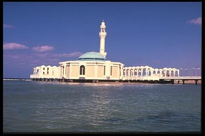 INFO IN FIGURES: 7 Very Amazing Floating Mosque