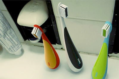 Unusual Toothbrushes ~ UNUSUAL THINGs