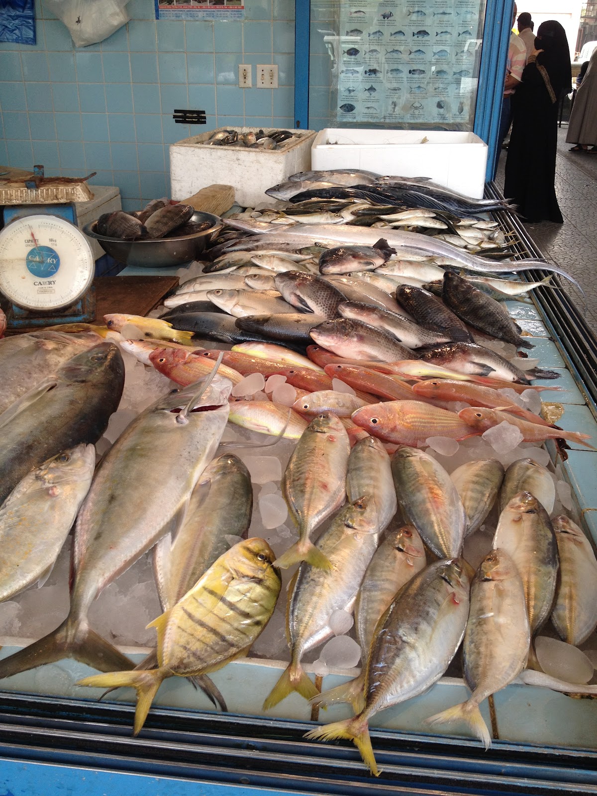 Desi's in the Arab Land: Monday Rendezvous: Having fish In Jubail.