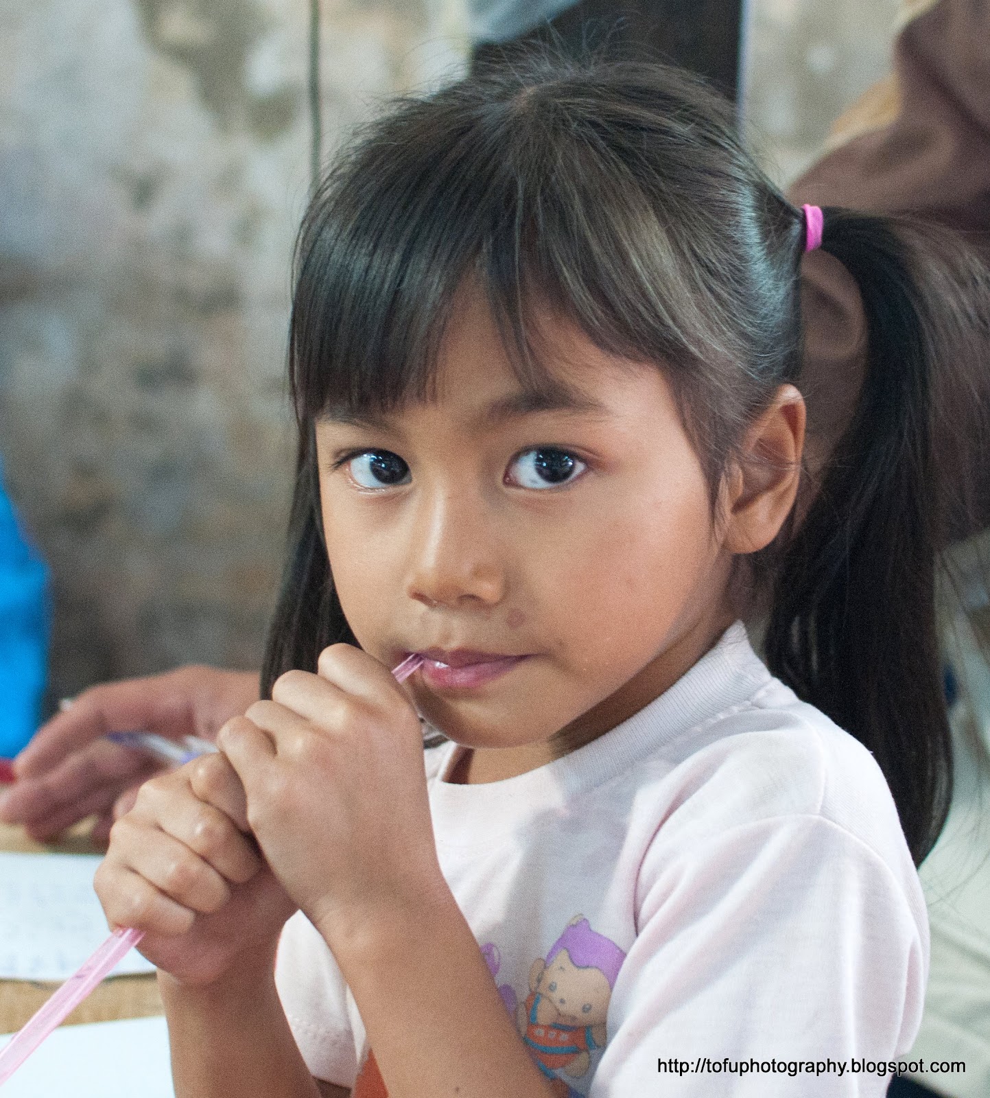 Tofu Photography: Young girl in Chiang Rai
