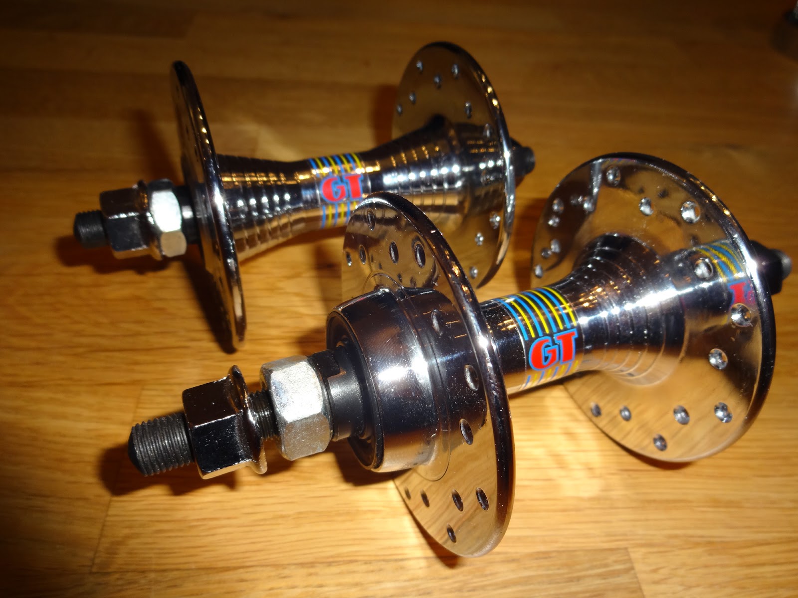 BMXmuseum.com For Sale / GT Superlace Hubs