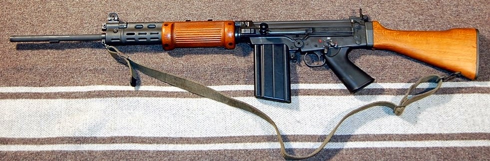 LINHA DE MIRA: O FN FAL
