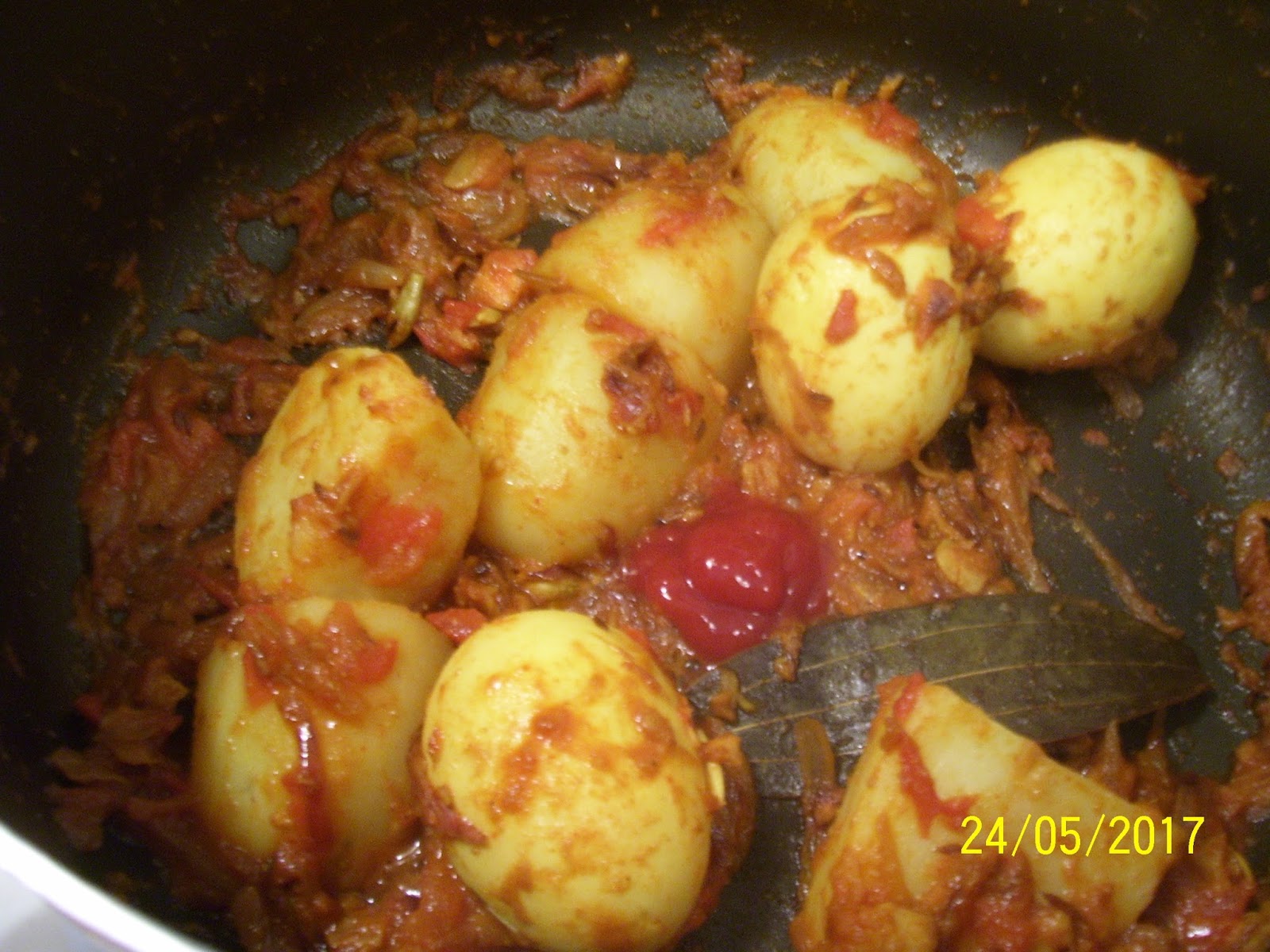 Kitchen With a Purpose: Dim kosha / Egg Gravy/Egg roast with potatoes ...