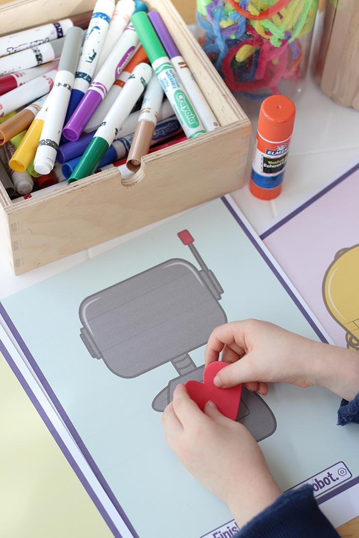 FREE Printable Make a Robot Craft for Kids | Sunny Day Family