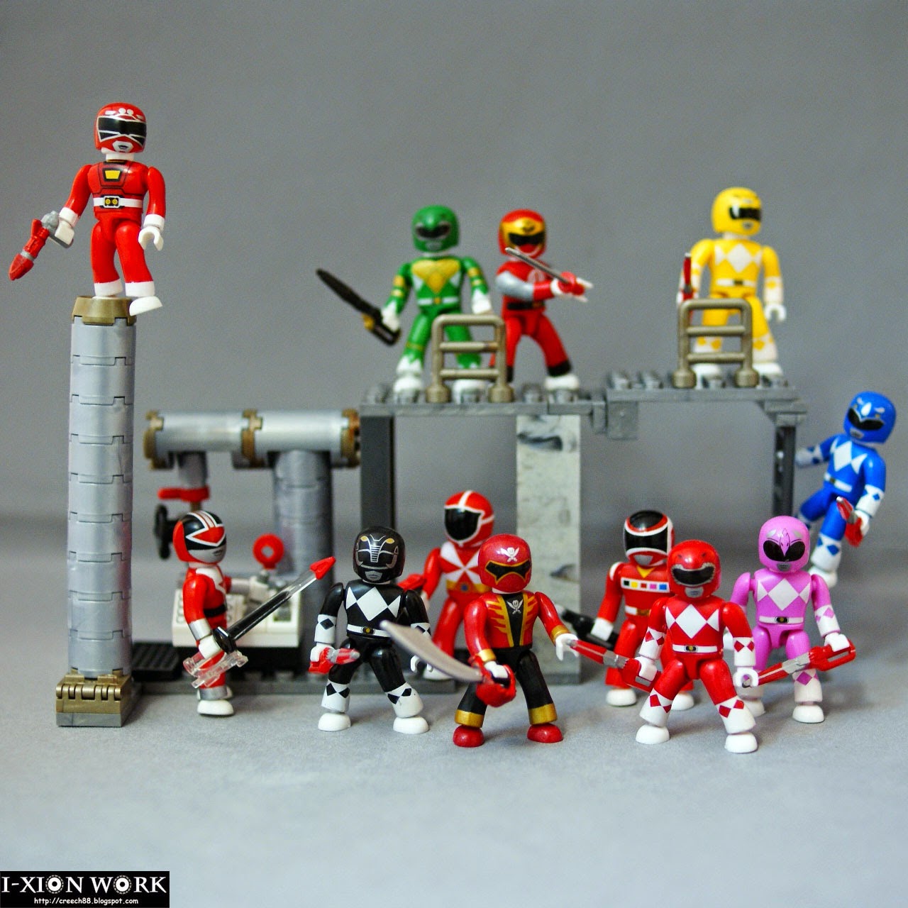 一眼看穿: Mega Blocks - Power Rangers Super Mega Force 金剛戰士積木組