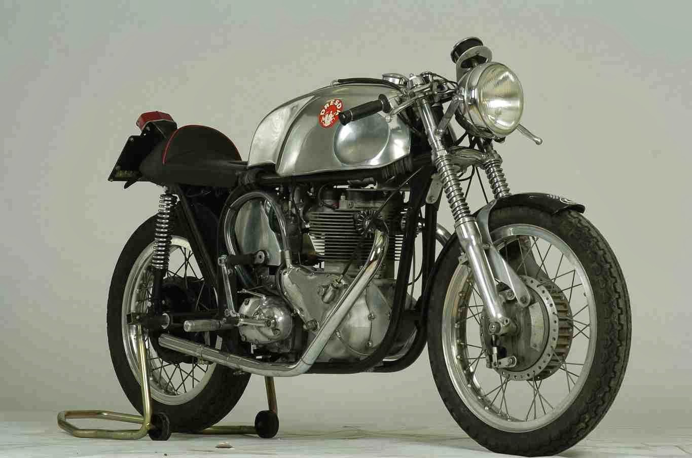 DRESDA TRITON | Collectibles Coach