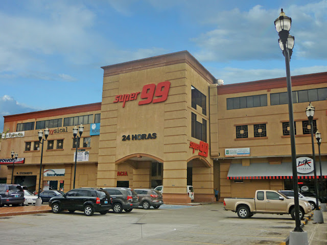 Hablando Penca: Un Paseo por los Supermercados de Centroamerica