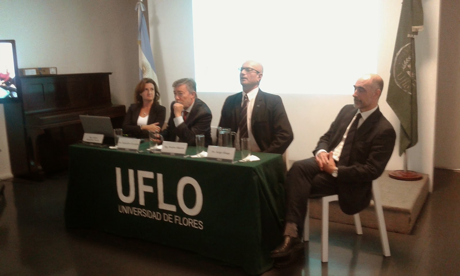 UFLO investiga: La UFLO evalúa su función de investigación, desarrollo ...