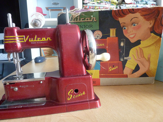 The Custards: The love of little things - this week sewing machines..