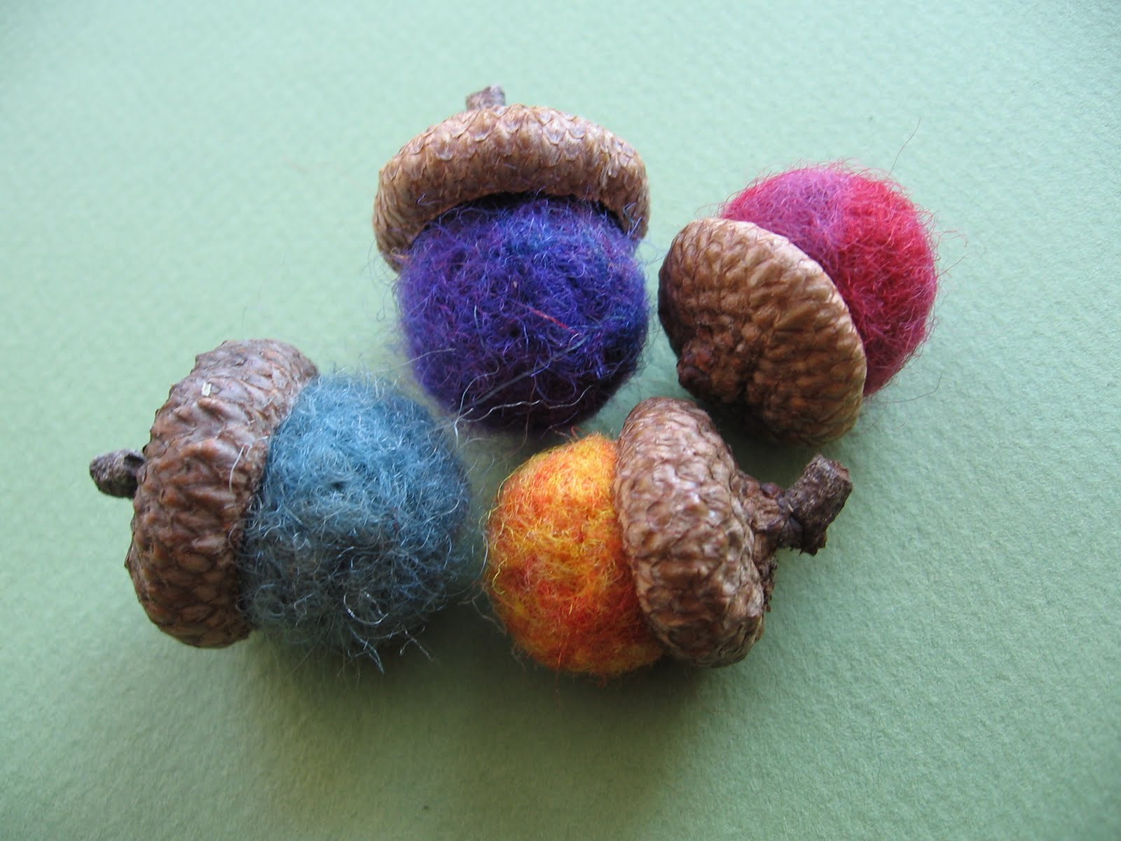 Kingdom Krafts: felted acorns