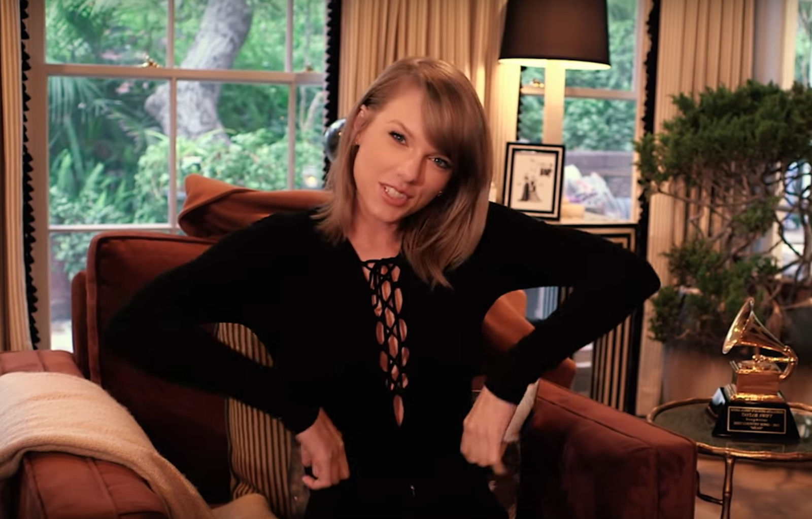 Body Language & Emotional Intelligence: Nonverbal Communication ...