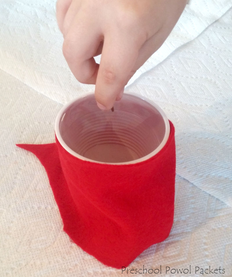 Christmas Science Experiment: Santa's "Bag" | Preschool Powol Packets