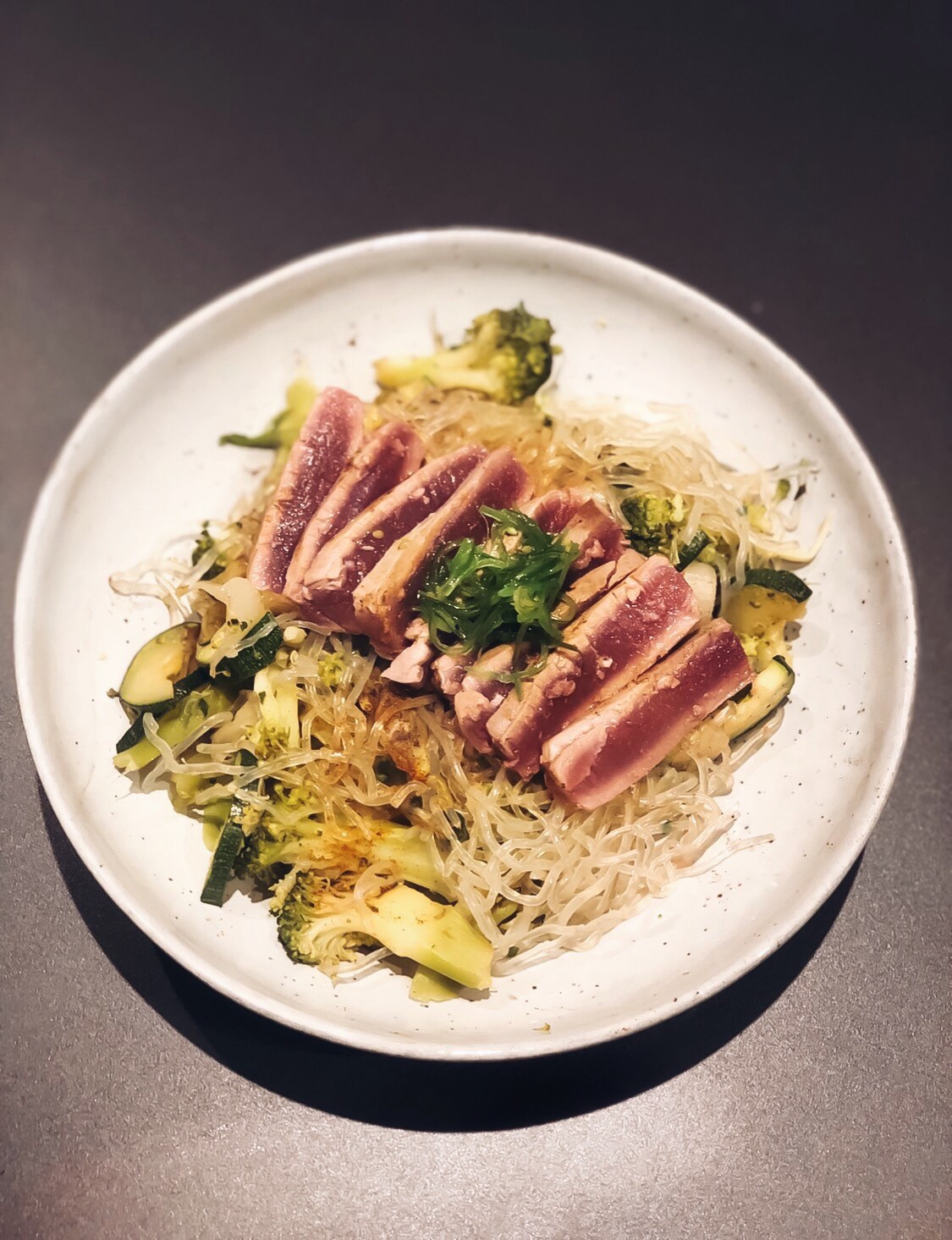 A close up in my (healthy) lifestyle: Verse tonijn met kelp noedels