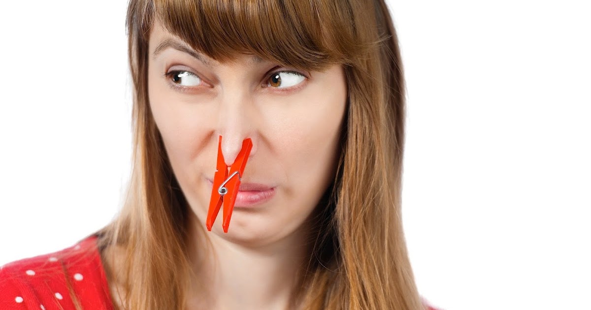 Saiba identificar a causa do mau cheiro no corpo