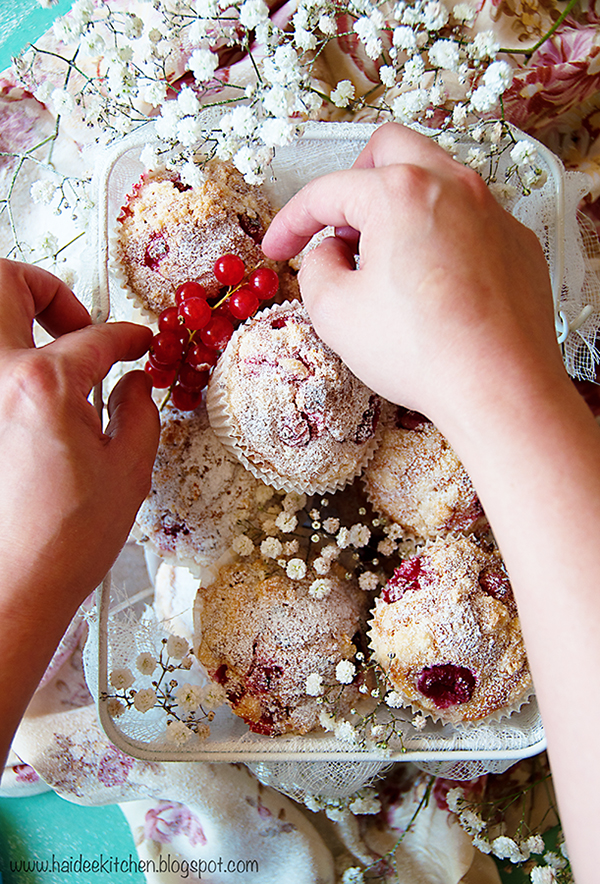 Haidee's Kitchen: Red Berries and Cream Cheese Muffins