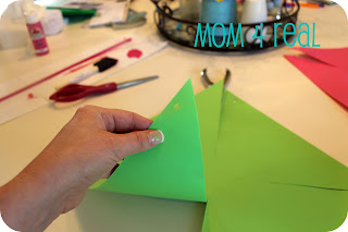 DIY Paper Pinwheels {tutorial} - Mom 4 Real