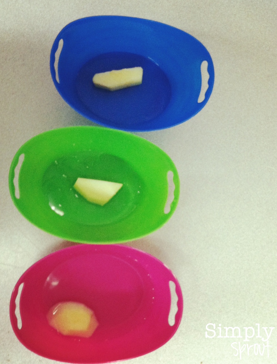 Apple Dunking - Simply Sprout