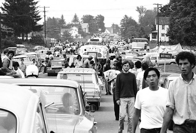 Fans of the 1969 Woodstock Festival: 53 Photographs That Show Just How ...