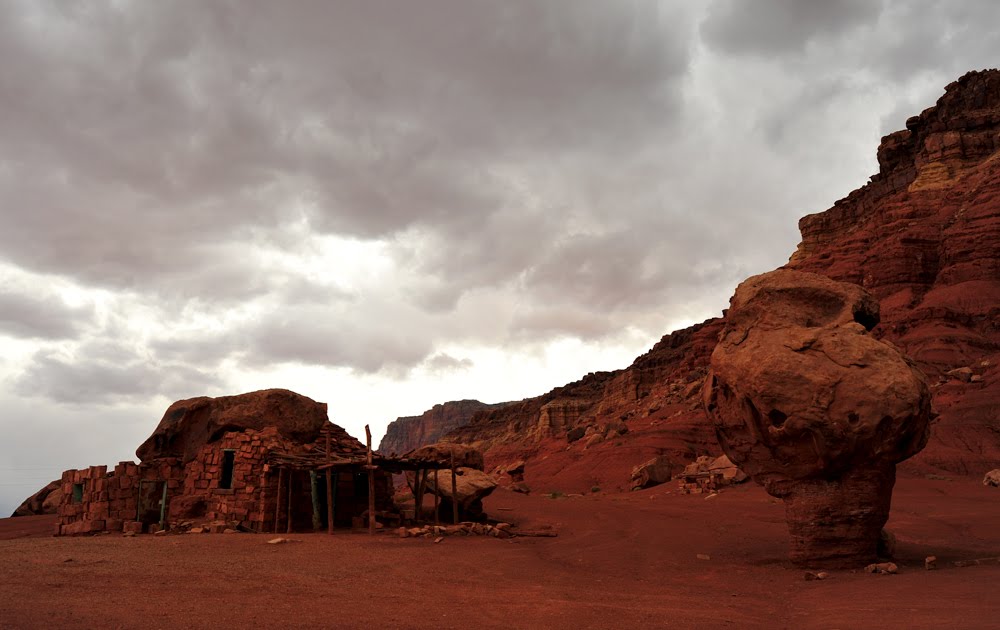 OMOREAN PHOTOGRAPHY: Cliff Dwellers - Vermillion Cliffs Arizona
