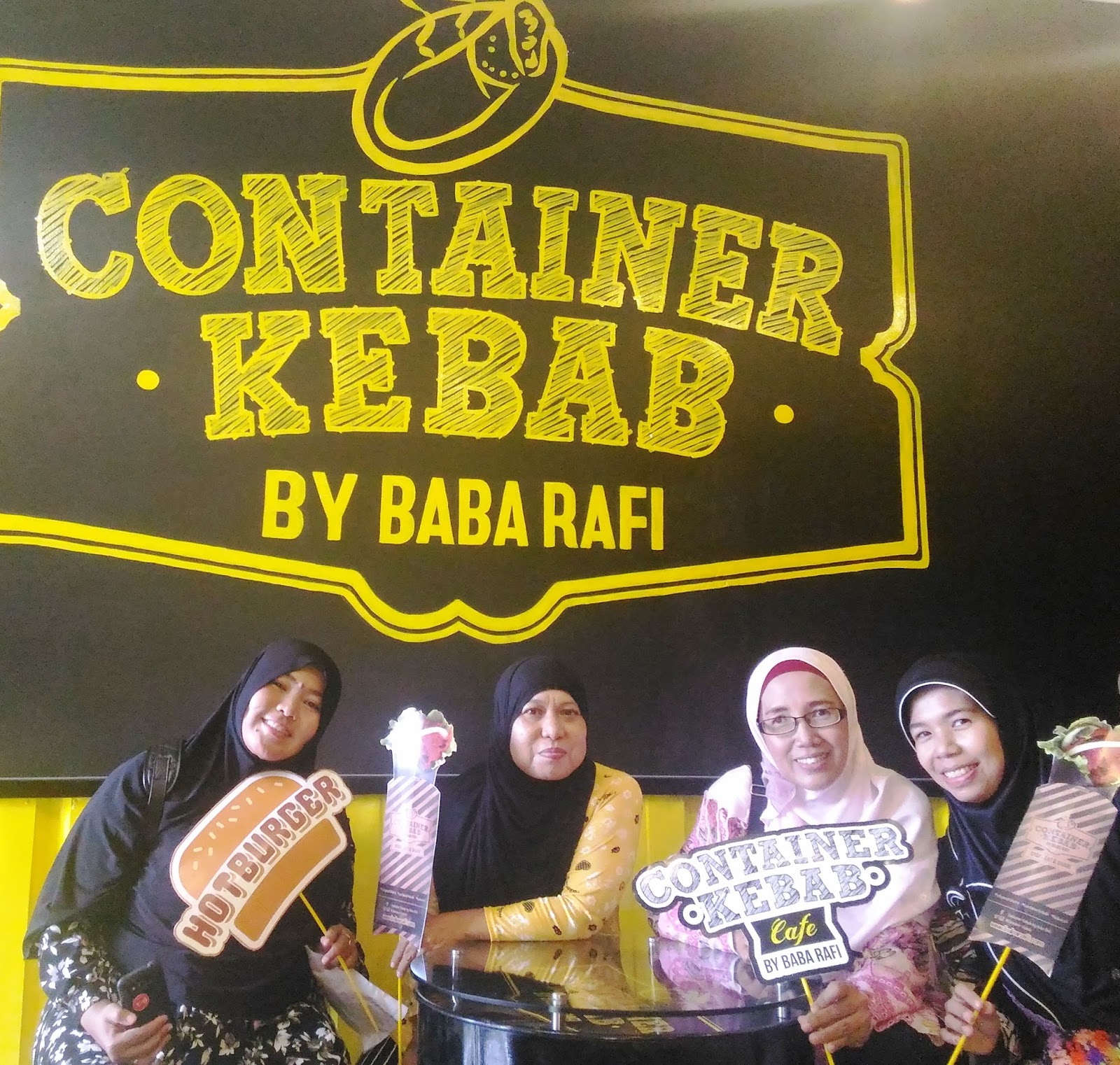Container Kebab Cafe By Baba Rafi Sawangan, Depok, Menyajikan HotBurger ...